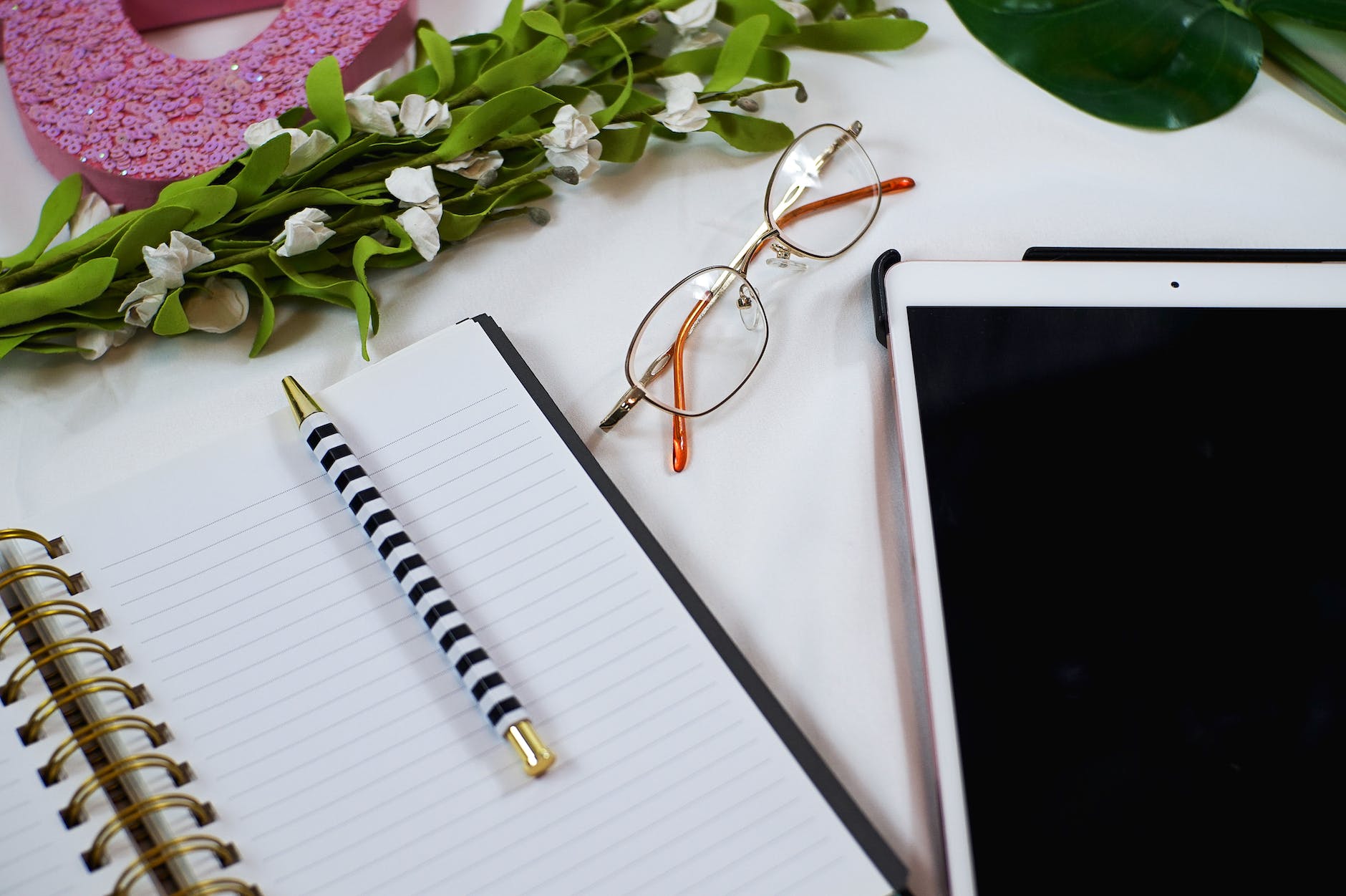 Simple Writing Exercises for Adults to Reduce Stress - Easy Being